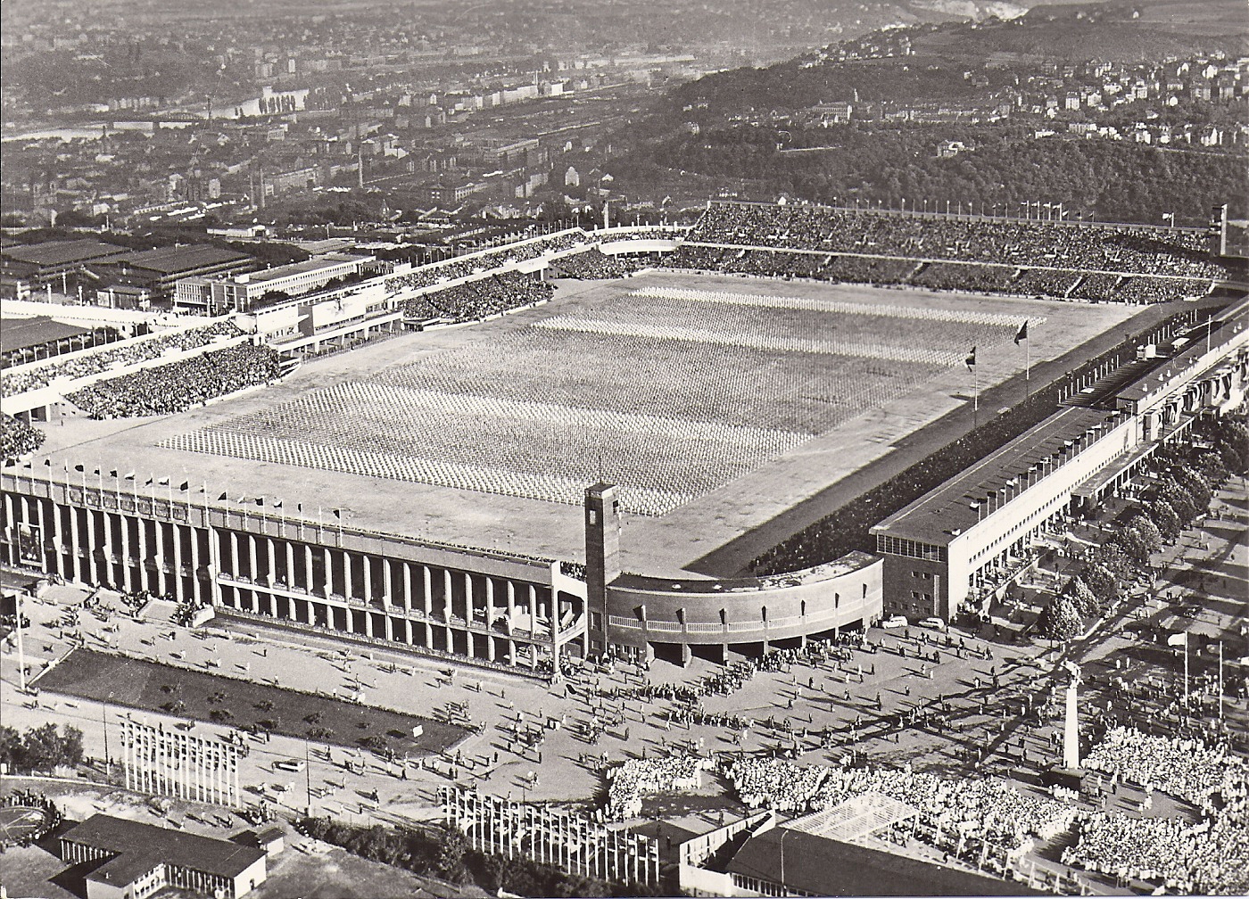 STRAHOV STADIUM: THE BIGGEST STADIUM IN THE WORLD | Football Campagne