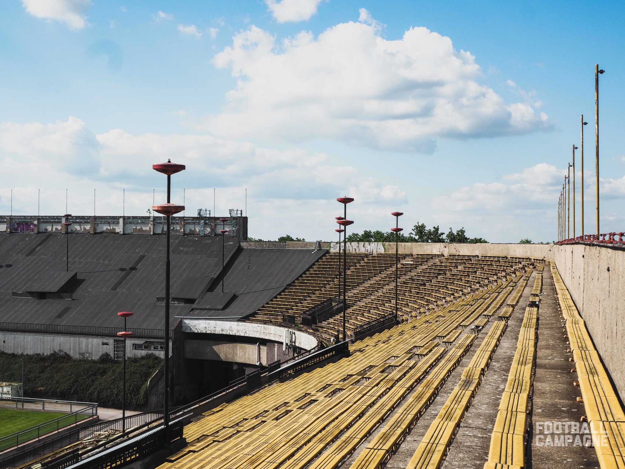 STRAHOV STADIUM: THE BIGGEST STADIUM IN THE WORLD | Football Campagne